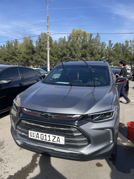 Машина Tracker Redline