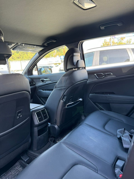 Kia Sportage Premium 2023 
(Без люка)