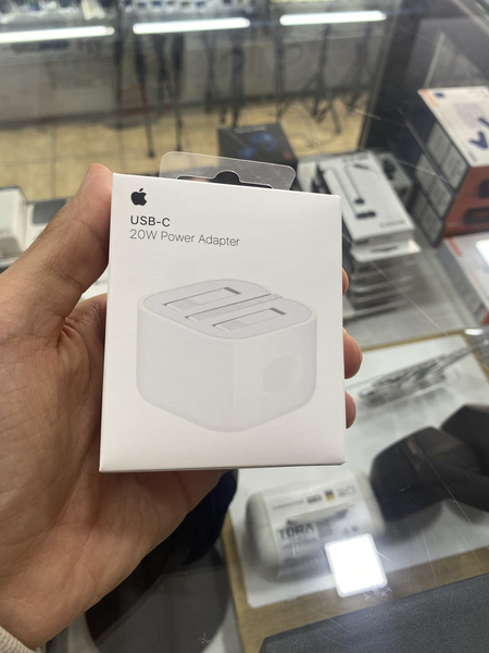 Зарядное устройство Apple USB-C Power Adapter (20W)