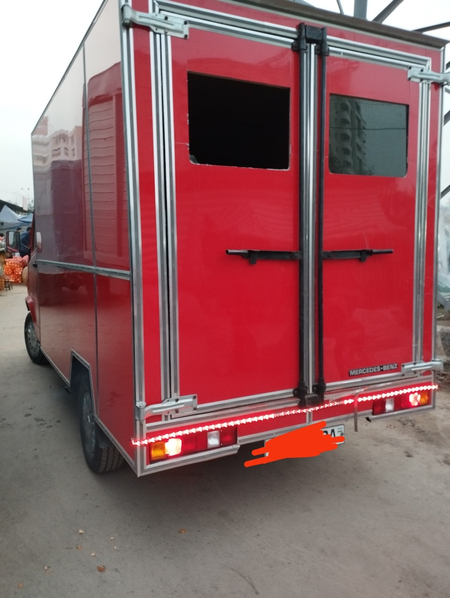Mersedes benz sotiladi