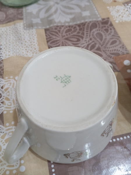 Продам советскую сахарницу и вареницу