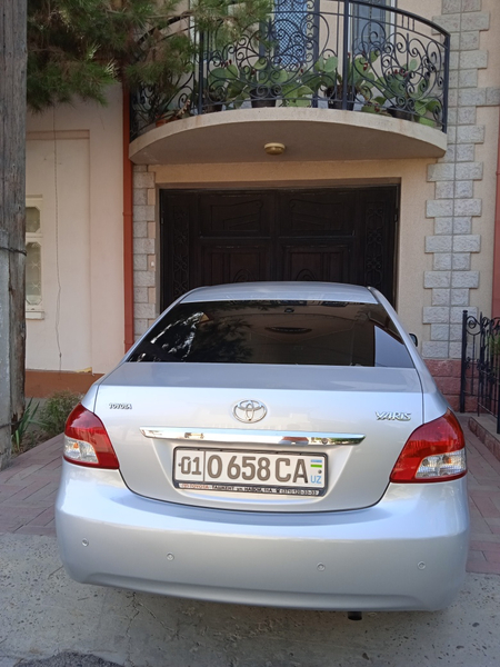 Продам Toyota Yaris 2008г.1.5