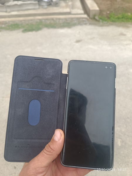 Samsung galaxy s10 plus sotiladi 1mln 600ming kelishamiz