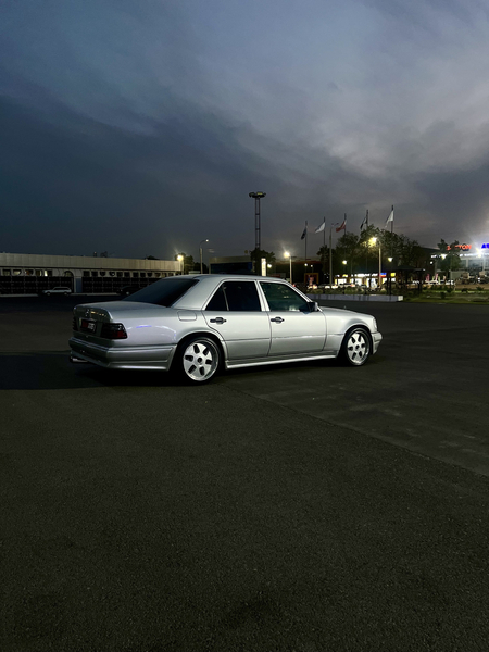 SROCHNO SOTILADI!!! Mersades Benz w124 E500