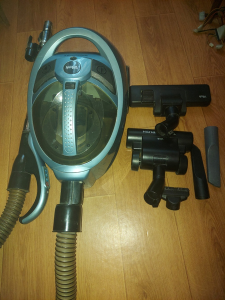Продам пылесос VITEK  VT-1835 B