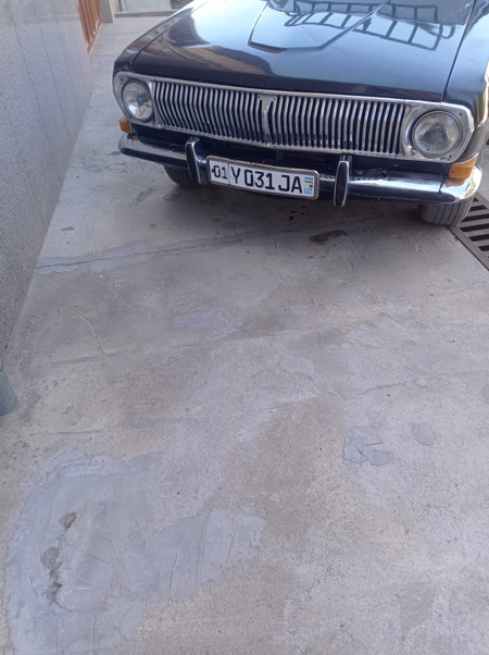 Volga 2401 sotiladi 1979 yil gaz bor