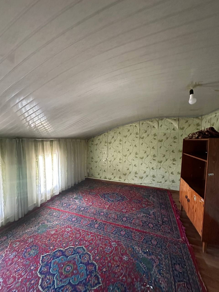 Срочно.  Продаётся 2-х комнатная квартира мансарда.