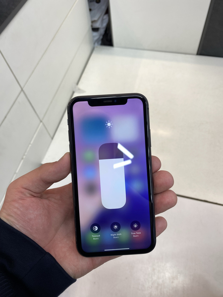 iPhone 11 128GB.