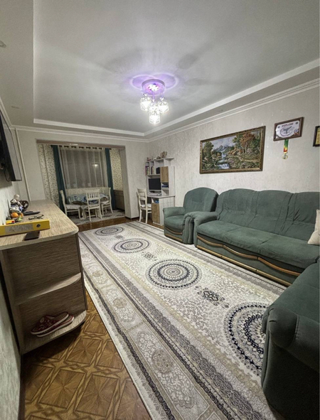 Квартира ^ 3 комнатная Продам