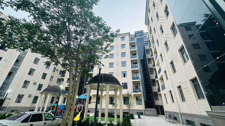 Shaxar Markazida kadastrli tayor yangi uydan karobka kvartira sotilad