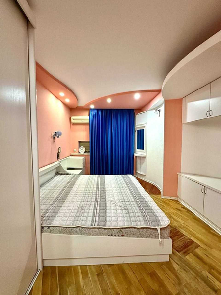 Продается уютная квартира в центре 3ком. Дархан