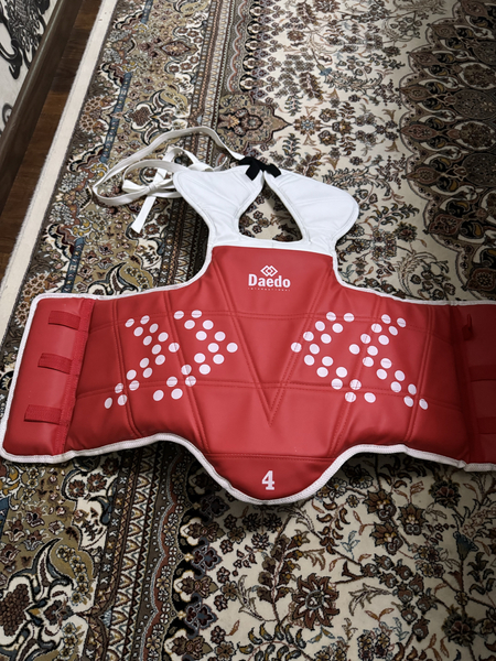 Taekwondo uchun Shlem va Replika
