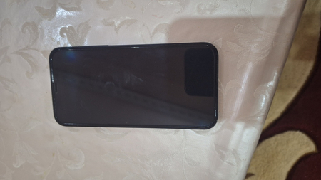 Яхши холатдаги IPhone 12 сотилади