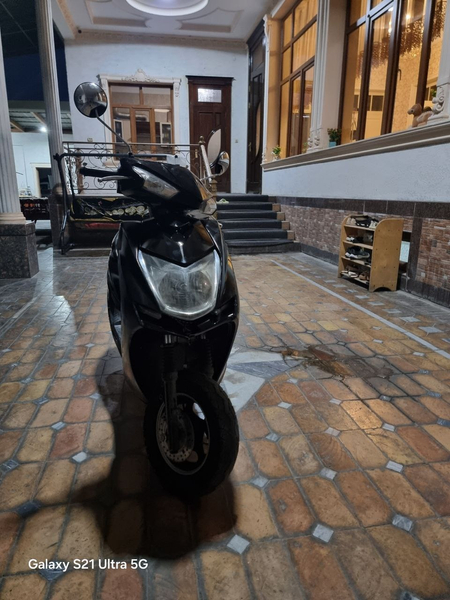 Skuter moto sotiladi 150 kub 2023 yil