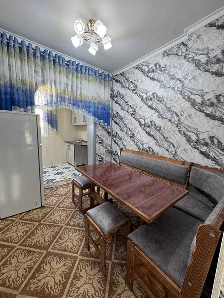 2 xonali 2-qavat 5 qavatli ponelniy dom 65m²