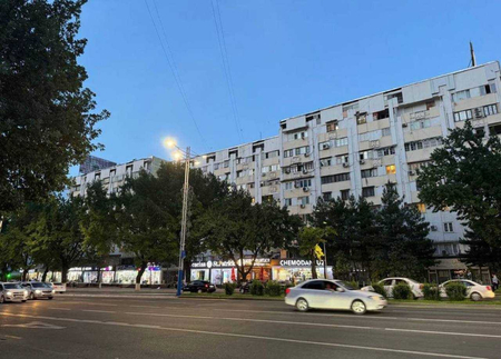 ПРОДАЕТСЯ 3/5/9 86м2 ул. Амир Темур Ор.р: напр. ЖК Казахстан