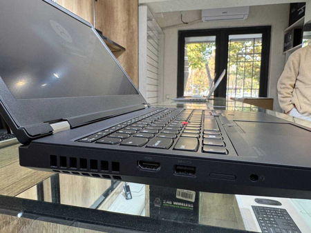 Lenovo ThinkPad P15 Core  i9-10885H озу32гб 512ssd Nvidio RTX 5000