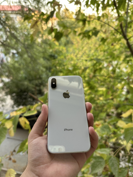 Продается iPhone XS 256 GB WHITE LLA
