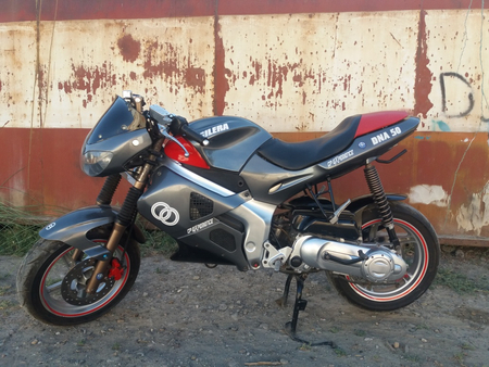 Укинг!!! Скутер Piaggio gilera dna 50 Италия мотор бузулган.