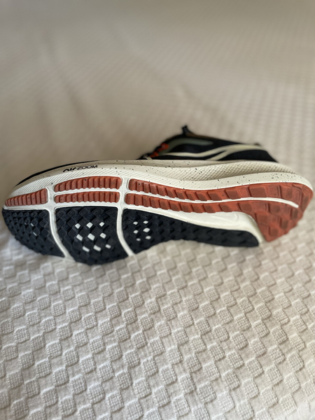 Кросовки Nike производство Vietnam