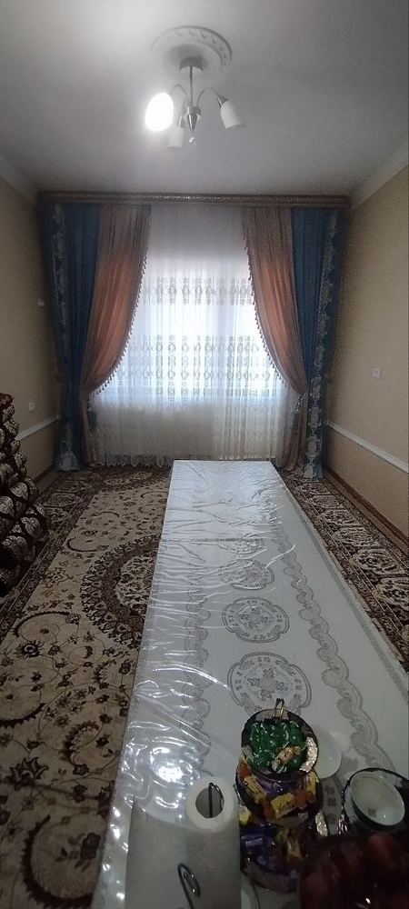2 xonali xonadon sotiladi.