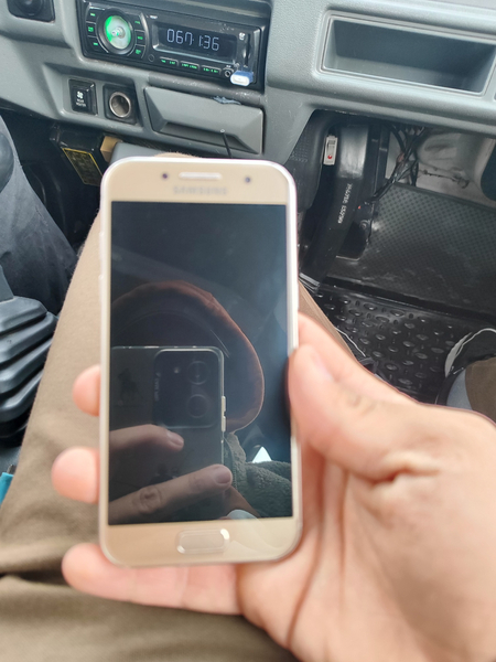 Samsung a3 сотилади