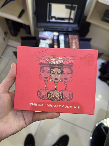 Тени huda beauty, anastasia ( оригинал )