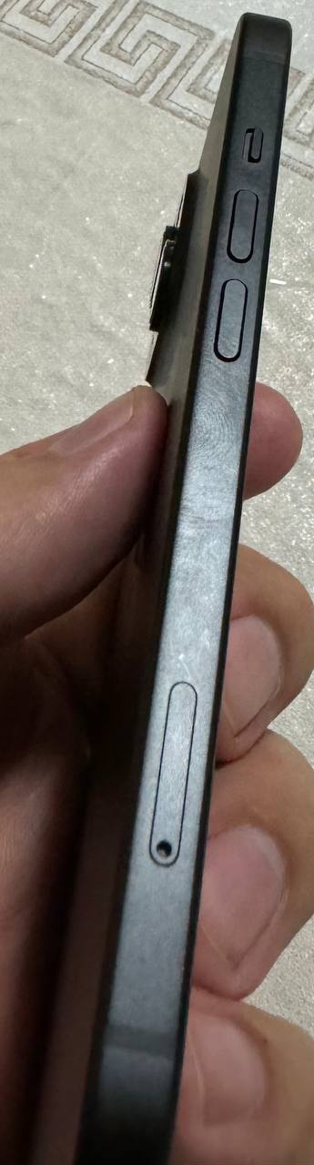 I phone 15  titan