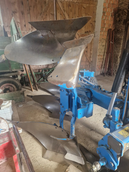 Lemken Europal 5. Bor sotiladi 3+1