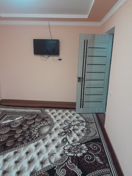 Troiskda ijaraga 1 xonali uy