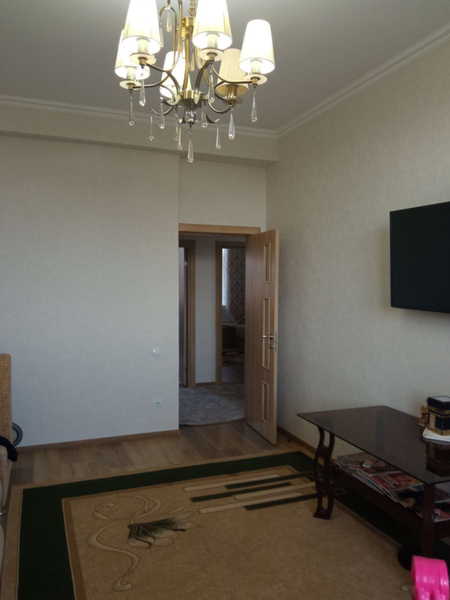 Якксарой Golden House Parisien