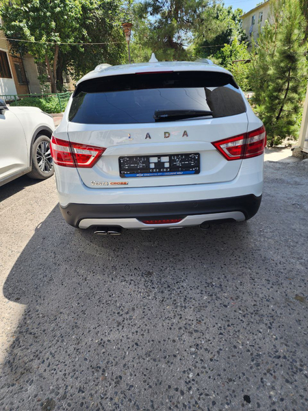 LADA  Vesta Cross