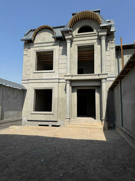 Тузель ул.Янги Хает 8-комн 275 м² 3 с/у  2-этажа 3-сотки коробка въезд