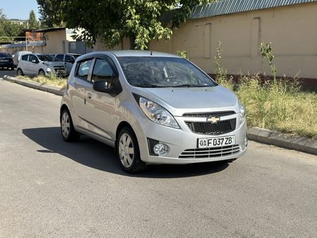 Spark sotiladi 2016 tozza 93000 yurgan