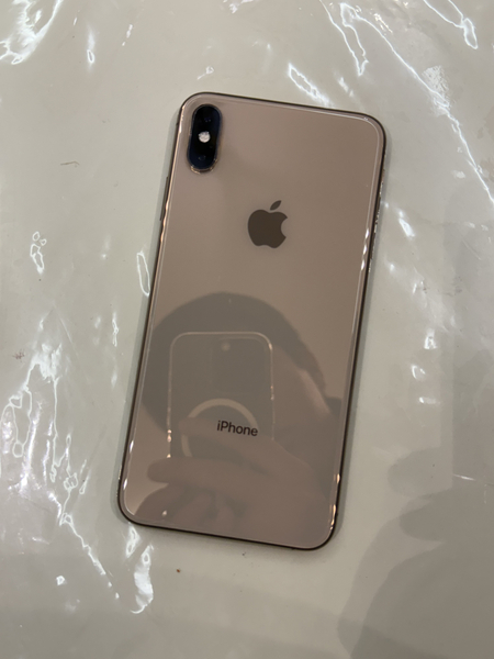 Iphone xs max.