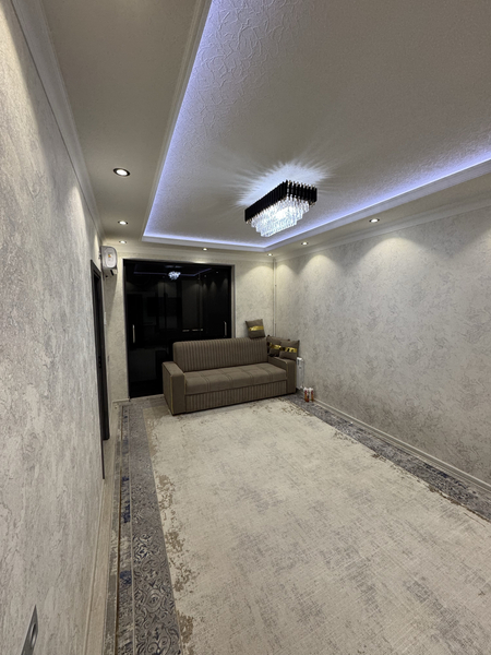 -Uctepa 11 KV Al Xorazimey krug 2в3/1/4 Продается квартира