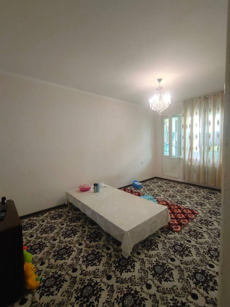 Продам квартиру 2/5/5 на Художников ,метро БИЙ