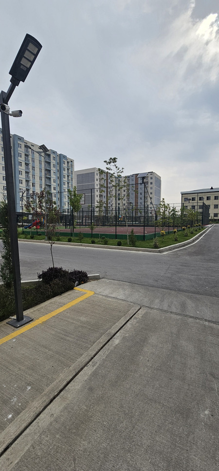 Eco sity да пишик гиштдан курилган 3 хонали ремонтли квартира сотилади