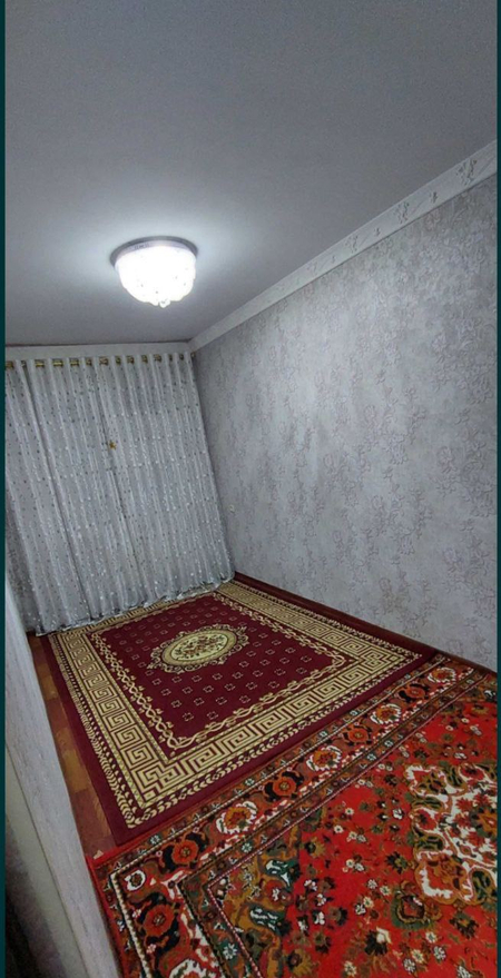 Uzoq mudatka Sherilikka ayol qizlaga kvga