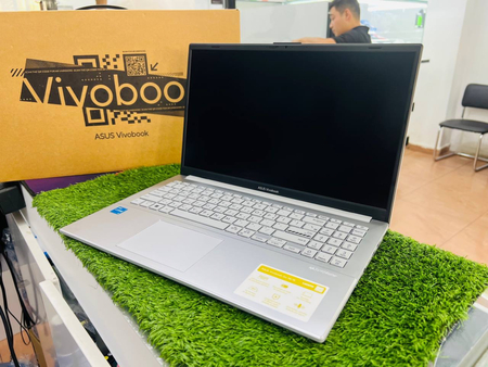ASUS Vivobook  E1504G / i3-13gen / 8GB / 256GB SSD