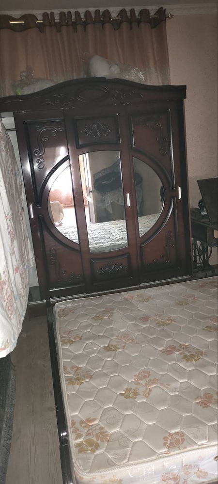 Yotoqxona mebellari sotiladi. Sifati zòr