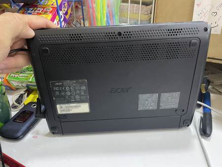 Acer netbook sotila judayam yaxshi xolatda