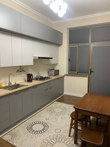 3 сотих 6 ком. 3 уровня ор: Green House Сергели 3 А сдается в аренду