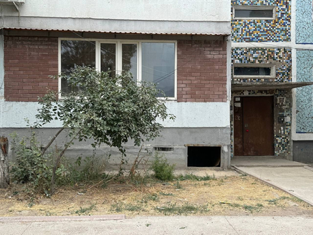 Продаётся  квартира в городе Ангрен