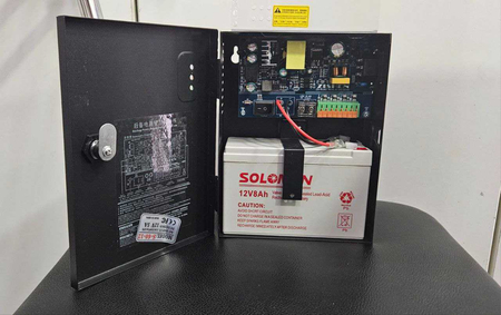 Резервный источник питания с аккумлятором 12в 5а / 12v 5a