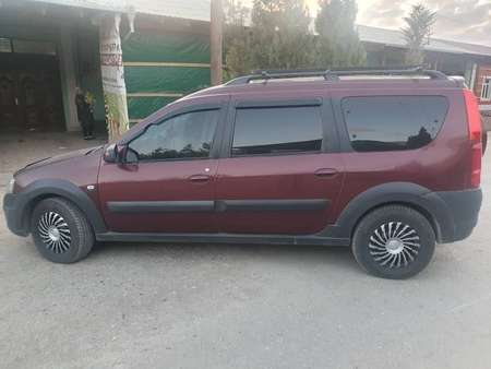 Lada largus cross reno mator