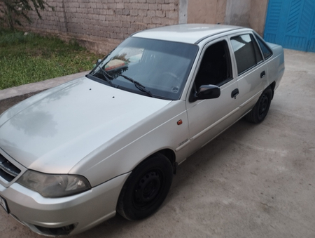 Nexia 2 2009 yil prabek 250 min xolati yaxshi