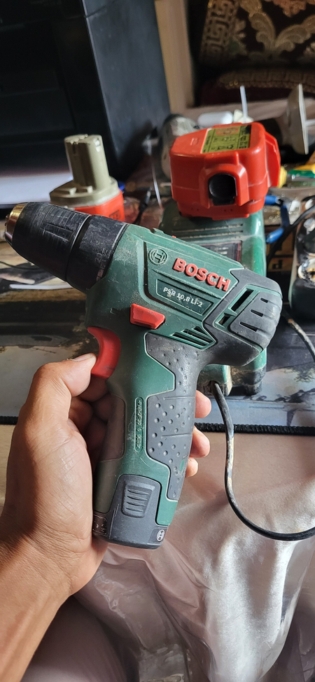 Шуруповёрт bosh 12v