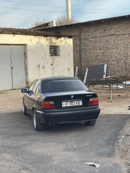 Bmw E36 1.9L  Hamma ishi qilingan tayyor