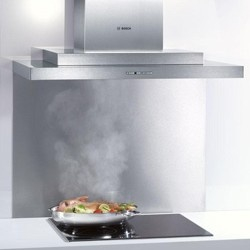 Установка аытяжки на кухне. Ремонт. Профилактика